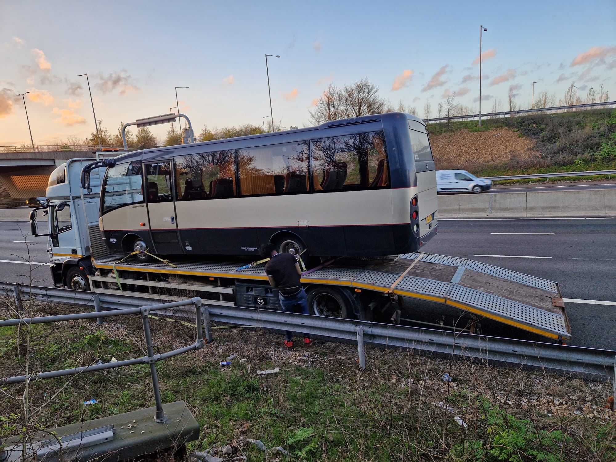 Lorry Recovery Services In Swindon | Professional Vehicle Assistance